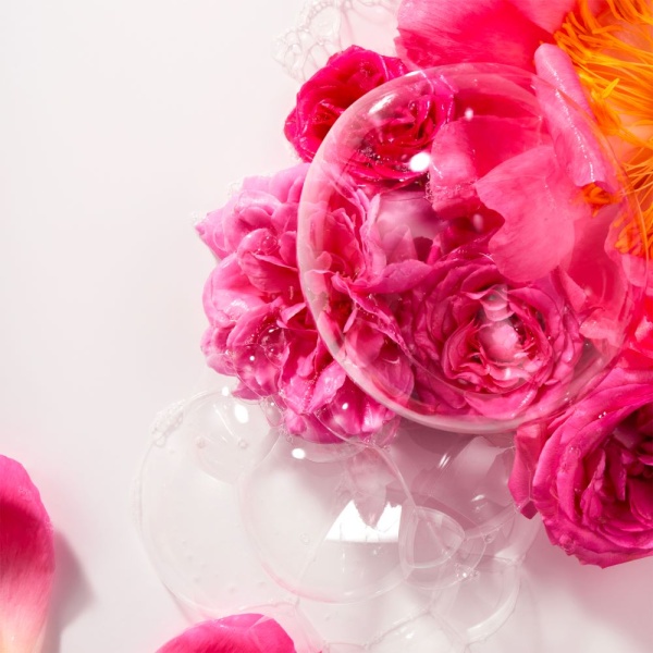 Roger & Gallet Noel Soap Gift Set 3 x 100g - thefragrancecounter.co.uk